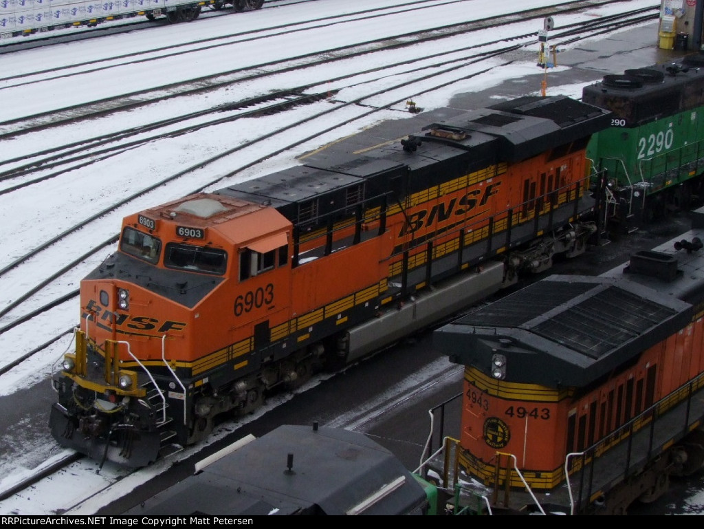 BNSF 6903